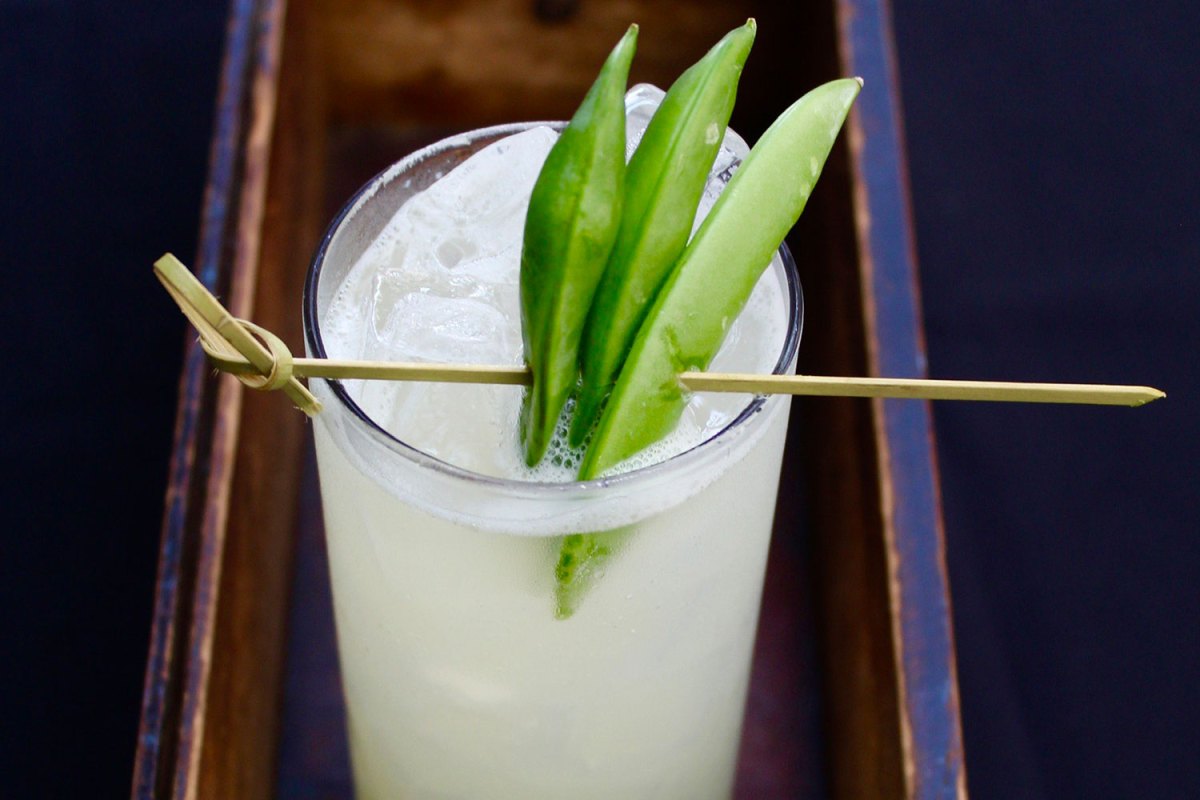 A Spring Cocktail That's a Snap to Make - Wondercade